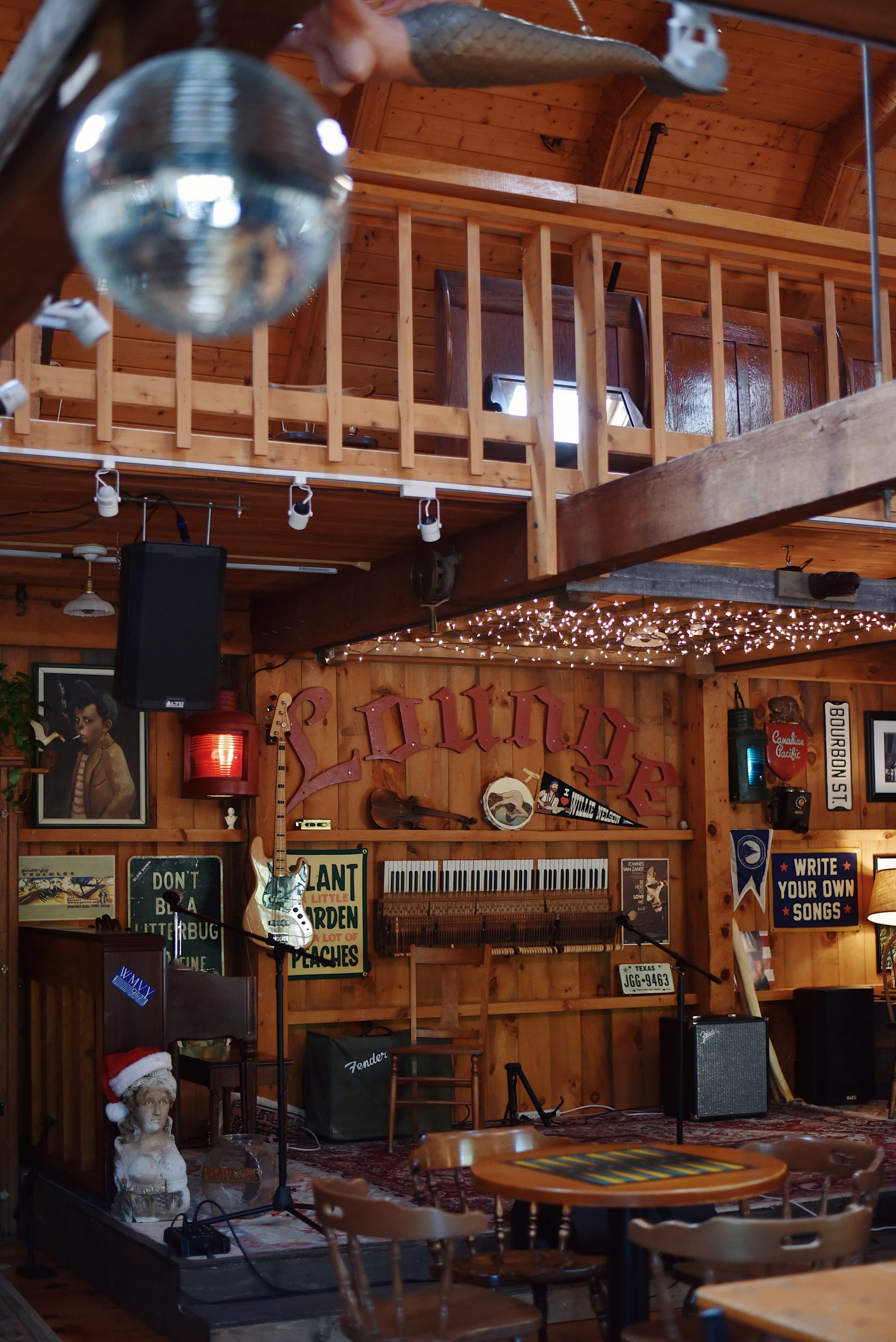 The Lounge – Daily Brew Coffee House & Lounge